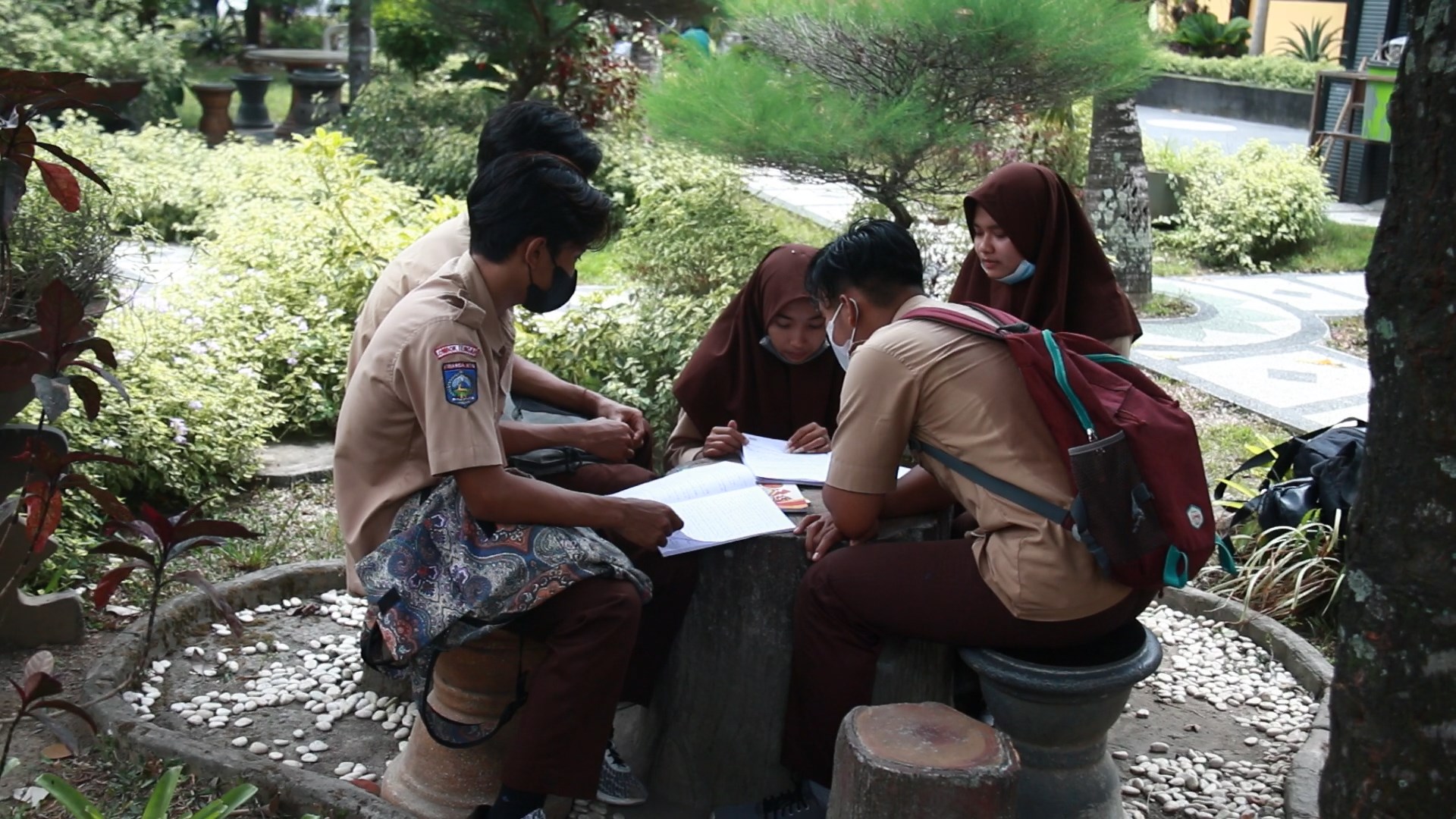 Fasilitas Umum - SMKN 1 PRAYA TENGAH